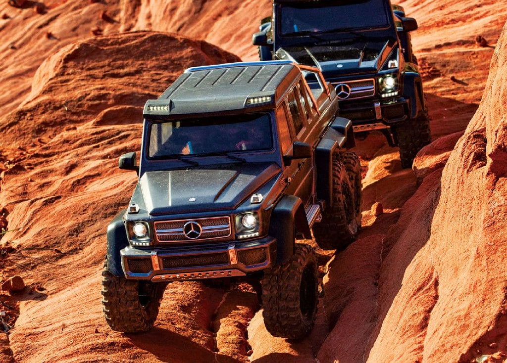 TRA88296-4BLACK Traxxas TRX-6 Mercedes Benz G63 AMG 6x6 clipless body